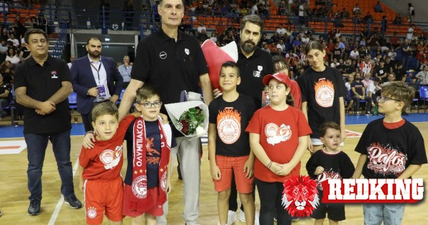 Τιμήθηκε από την Θύρα 7 Κύπρου ο Μπαρτζώκας! (photo) - ΜΠΑΣΚΕΤ - REDKING